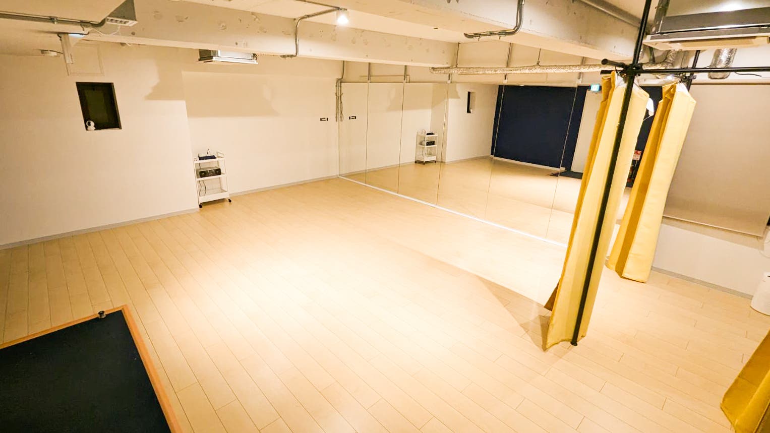 【🌟三角公園目の前🌟】ダンスもできるレンタルスタジオ｜24時間利用可能⏰幅5.4ｍ高さ2ｍの大型鏡の写真16