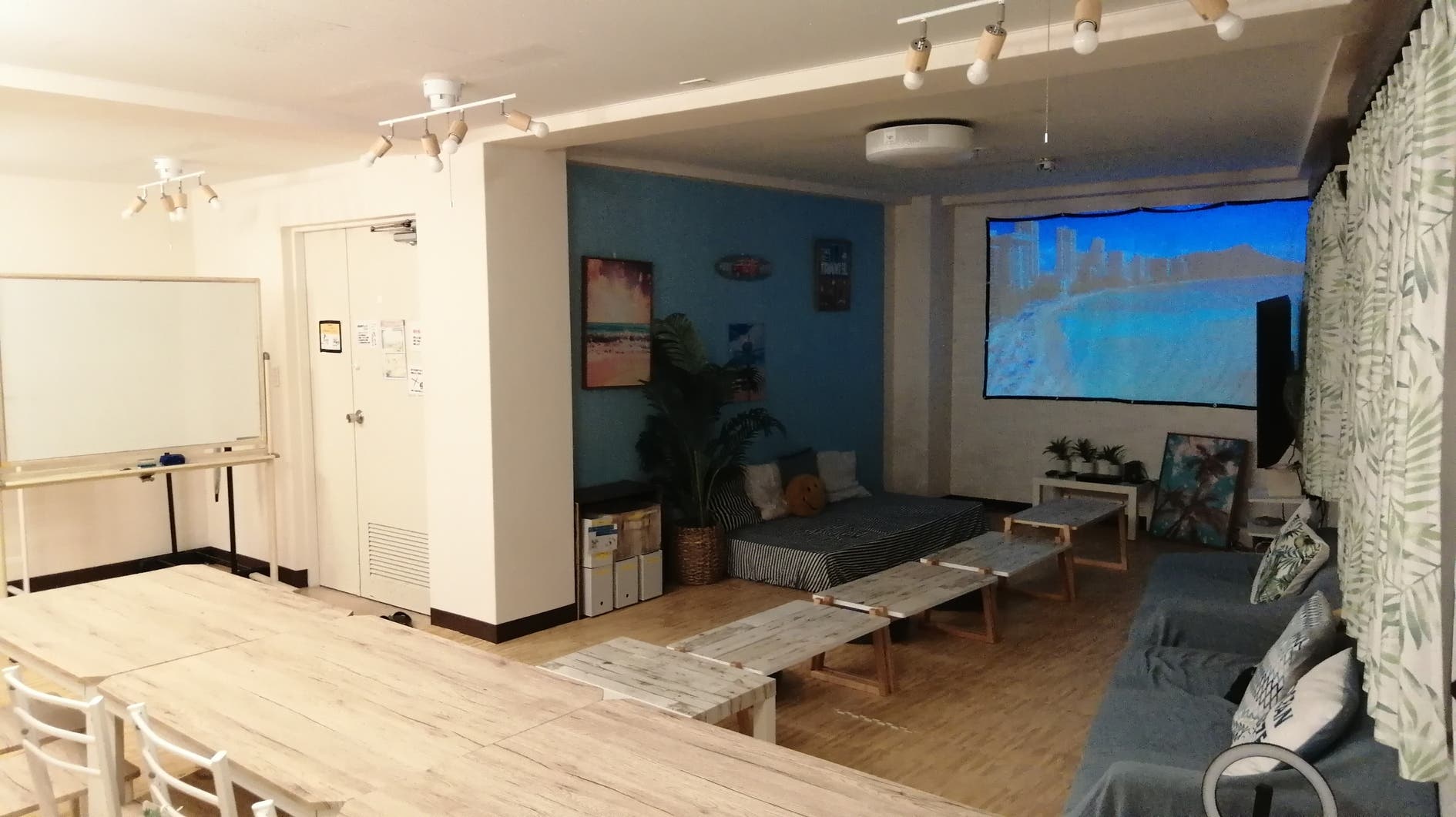 メリクリ🎉🎅✨ひろびろ50㎡✨ふんわりやわらか床🎵100インチスクリーン📺ボドゲ充実👍24時間営業⌚終電待ちに😊の写真9