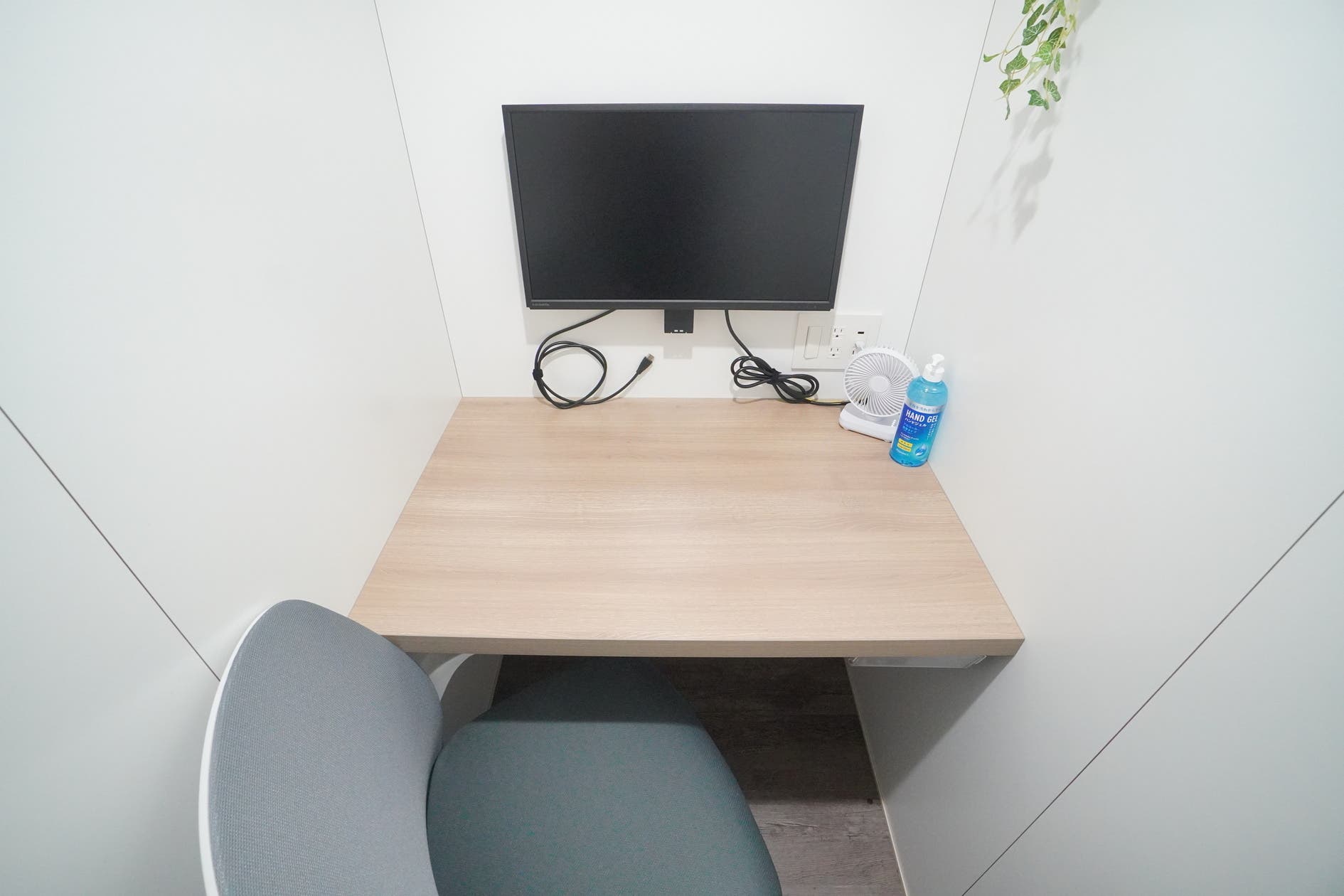 ＜PaO Work 新大阪No.3＞完全個室ワークブース💼光回線Wi-Fi📶モニター🖥テレワーク/ZOOM/面接/自習/作業場所の写真2