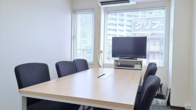 【Brenz横浜911】横浜駅東口徒歩2分★アクセス抜群★最上階9階のシンプルで落ち着いた空間の写真1