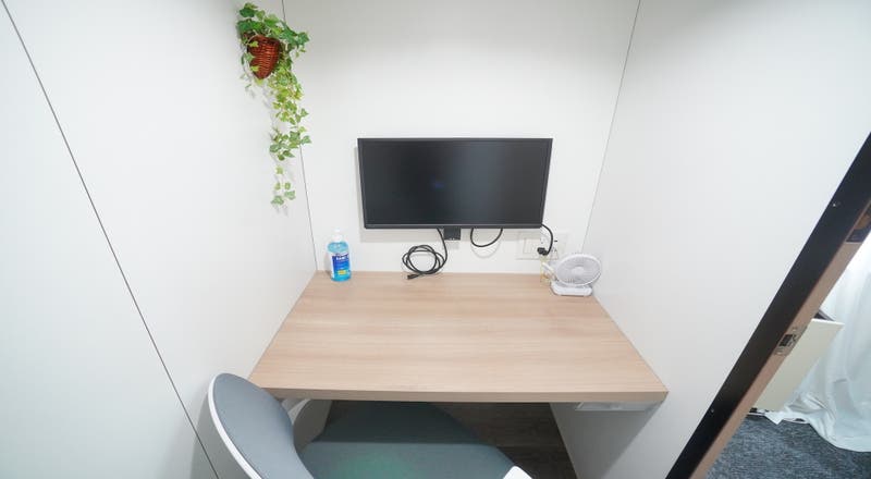 ＜シュシュWork新大阪No.3＞完全個室💼Wi-Fi📶モニター🖥テレワーク/ZOOM/自習/作業場所