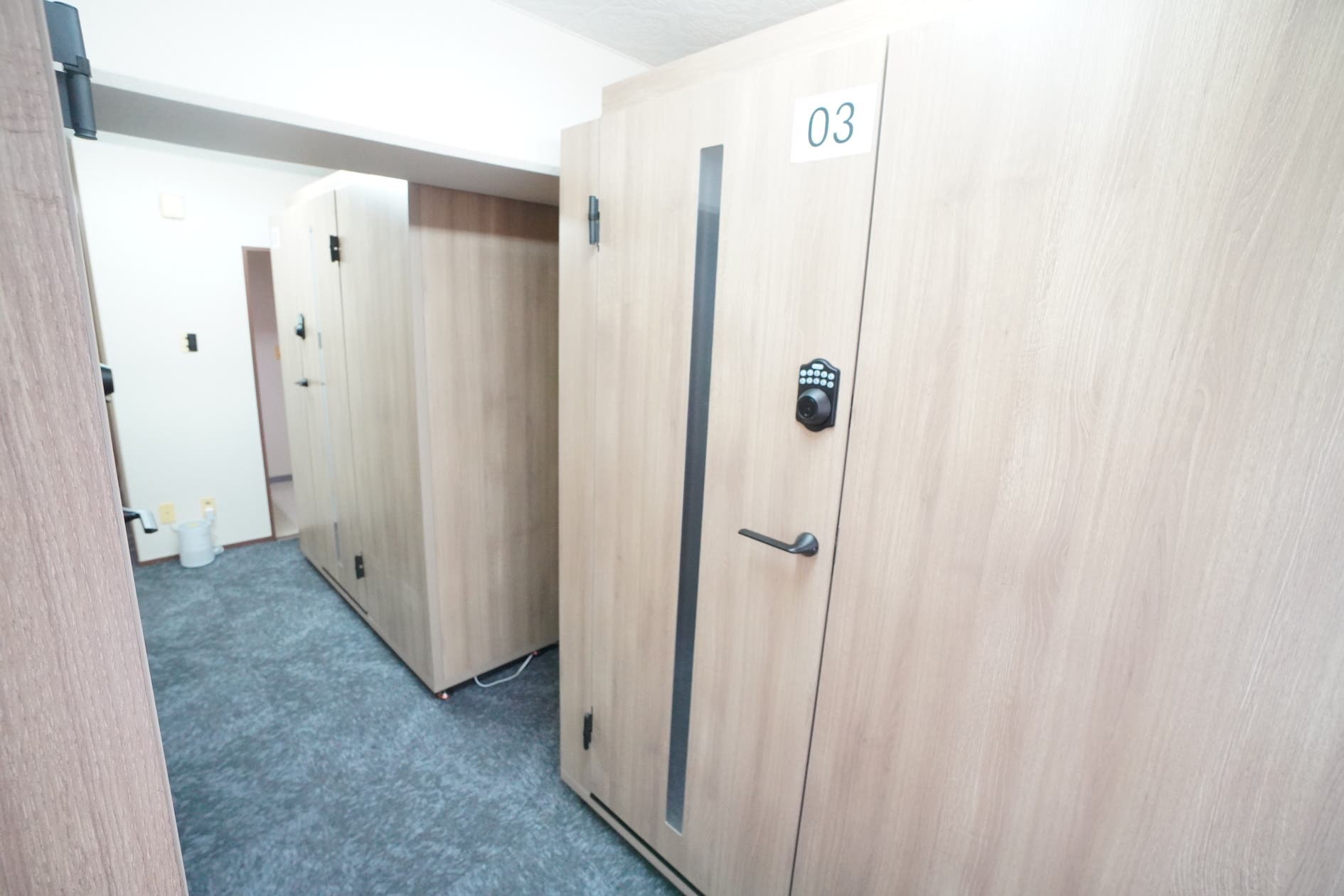 ＜シュシュWork新大阪No.4＞完全個室💼Wi-Fi📶モニター🖥テレワーク/ZOOM/自習/作業場所の写真6