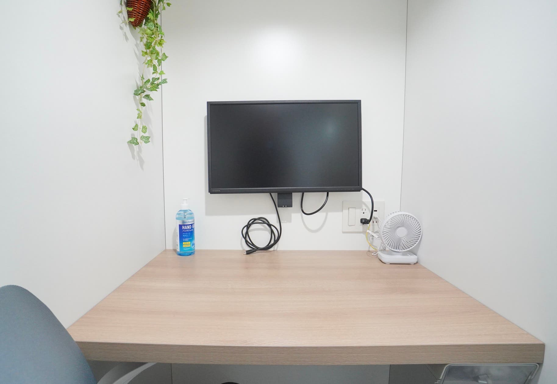 ＜シュシュWork新大阪No.3＞完全個室💼Wi-Fi📶モニター🖥テレワーク/ZOOM/自習/作業場所の写真5