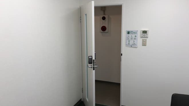 【JR神戸駅2分】8名少人数打合せ用10F貸会議室。高速Wi-Fi、ホワイトボードあり。の写真6