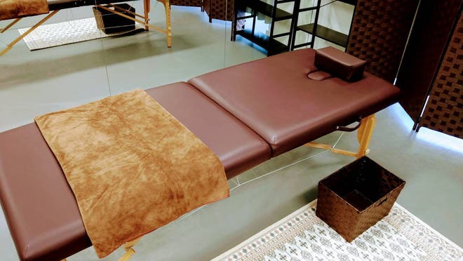 【リニューアル🎉特別価格✨】駅近30秒🌈最大22%OFF🌈一面鏡張りの広々サロン💎24h整体・エステ・まつエクに💕の写真1