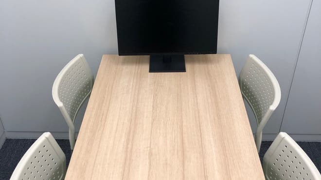 【貸個室スペース】<まなクル白石> 地下鉄白石駅徒歩4分!4人収容可 会議/面談/テレワークに! wifi・電源完備の写真1