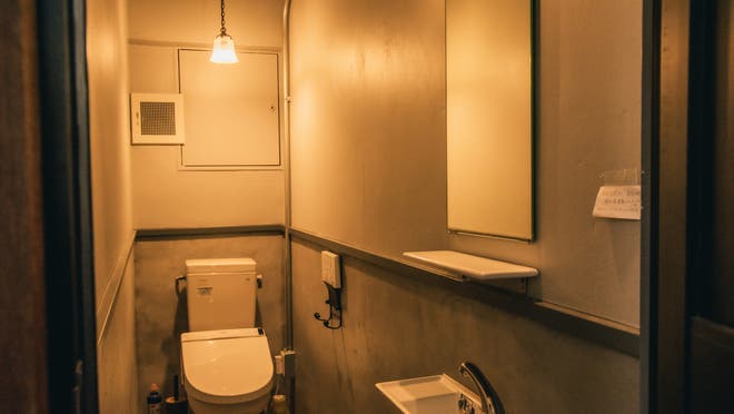 【神保町徒歩4分】優しい天然木の床に、グレイッシュホワイトの壁。自然素材に囲まれた心地よい空間でヨガのレッスンを開催しませんか?の写真17