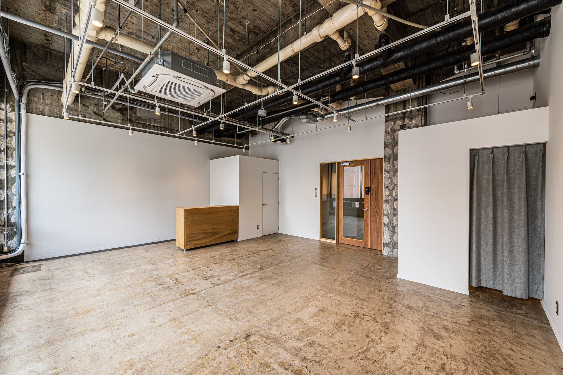 🅰️✨天神駅徒歩6分🏢試着室完備◎ポップアップ、フリマ会場、展示会、撮影に最適なイベントスペースの写真4