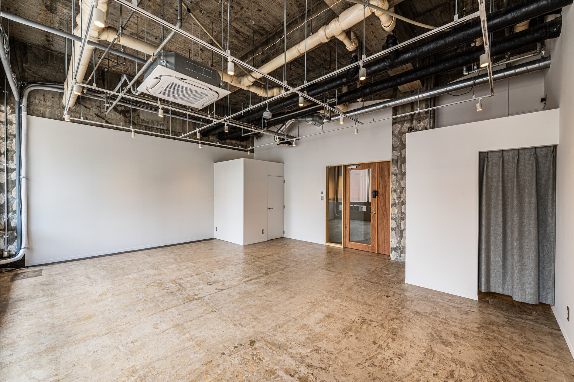 🅰️✨天神駅徒歩6分🏢試着室完備◎ポップアップ、フリマ会場、展示会、撮影に最適なイベントスペースの写真5