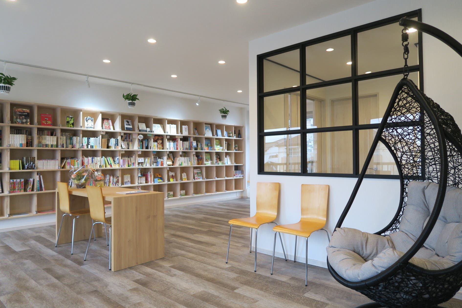 【ハンギングチェアのあるスペース】◆スクールの開催◆ワークショップ◆テレワーク◆朝活の写真1