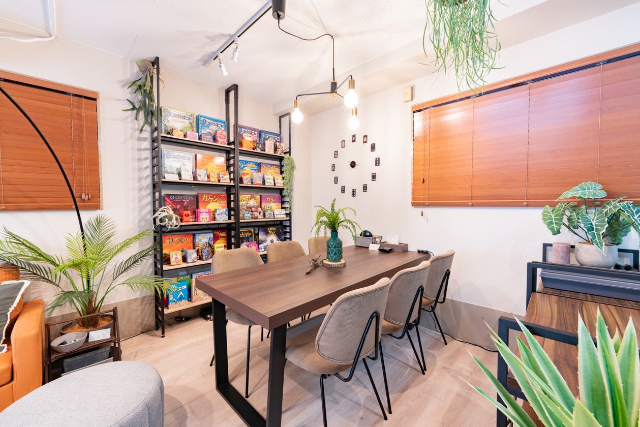 ボドゲ秋葉原6号店🌟ボードゲーム６０種類🎲TVゲーム完備🎮大画面TV📺撮影スタジオ📷光回線⚡動画向きの写真6