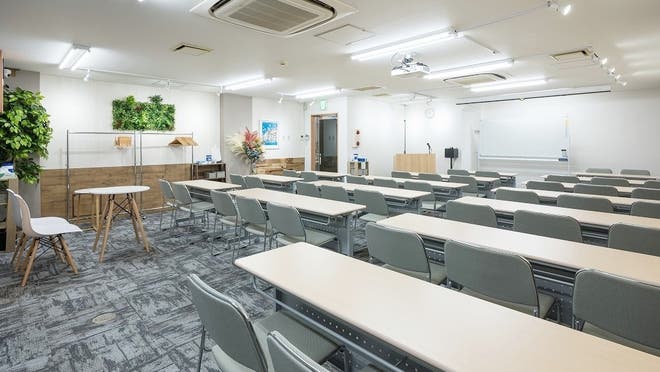 【市ヶ谷・半蔵門・九段下】最大54名収容の綺麗な会議室/会議・研修・イベント・ゲーム会/高速光WIFI/高画質プロジェクターの写真4