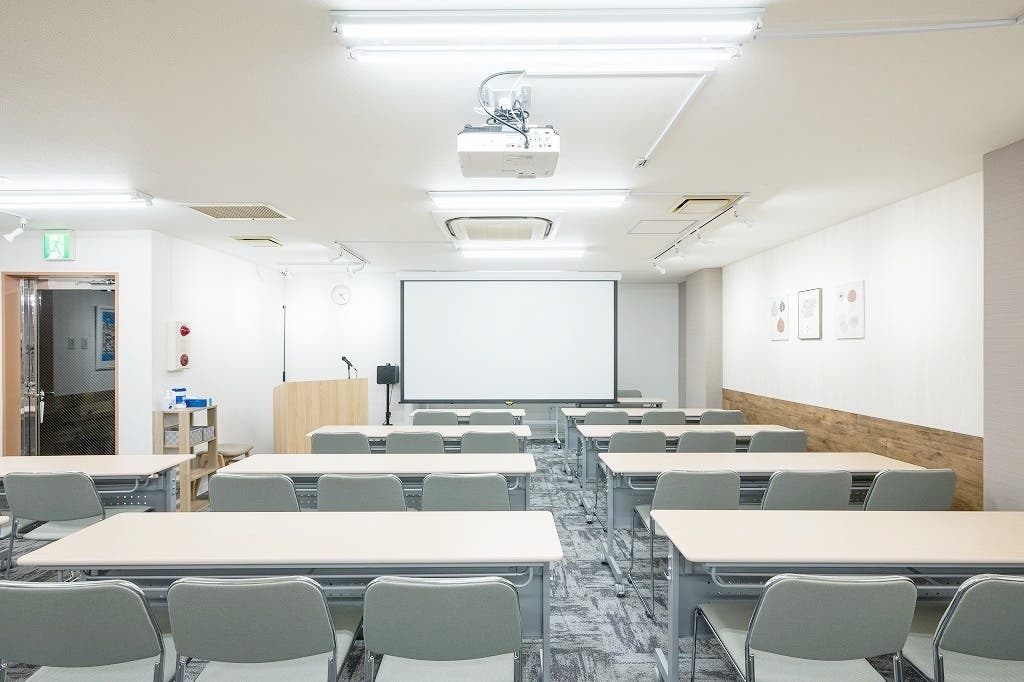 【市ヶ谷・半蔵門・九段下】最大54名収容の綺麗な会議室/会議・研修・イベント・ゲーム会/高速光WIFI/高画質プロジェクターの写真13