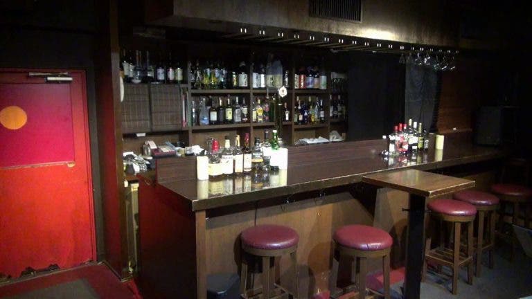 JR恵比寿駅より徒歩３分のバーの写真2