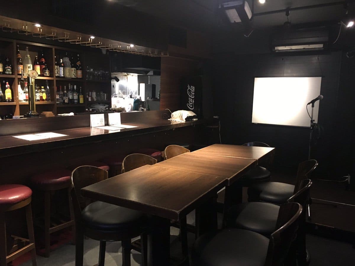 JR恵比寿駅より徒歩３分のバーの写真3