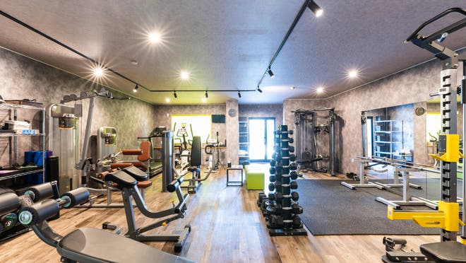 【愛知県最大級】完全個室の広々と綺麗でマシン豊富のワンランク上を行くジム。駐車場2台完備(名古屋市中村区)の写真3