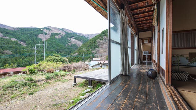 珍しいボロボロな和物廃墟で貸切撮影。テレビやMVロケで人気です。の写真8