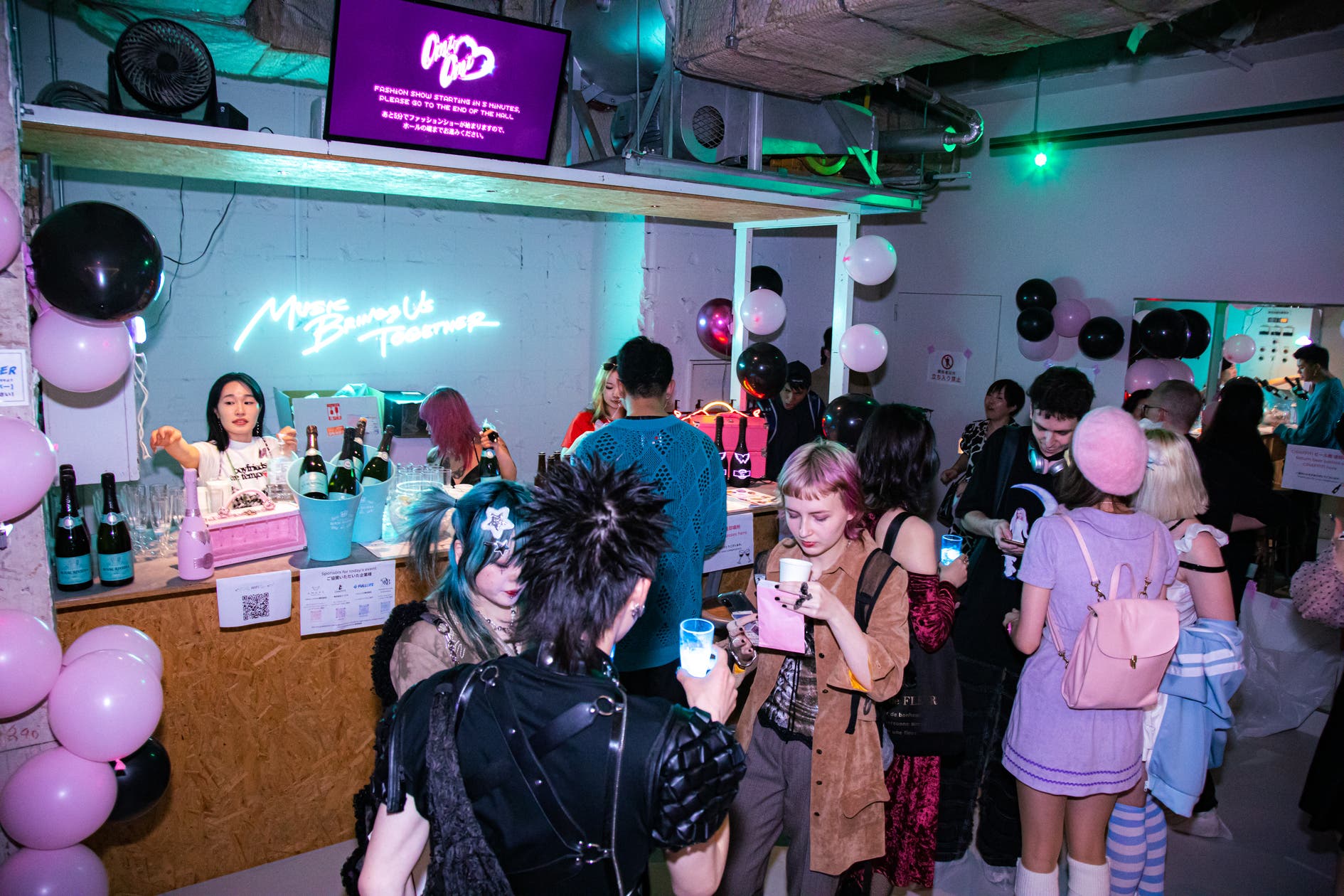 ベストホスト運営✨イベント実績多数★おしゃれな地下空間でパーティー・展示会・ポップアップストア：ロケ撮影・ライブ配信/250㎡の写真5