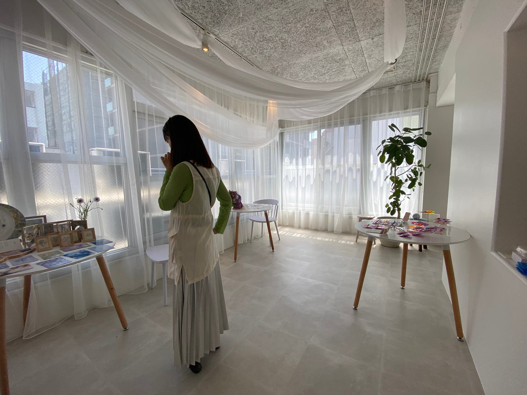 【銀座駅・築地駅徒歩圏内】自然光の入る白を基調としたスペース｜フォトスタジオ・個展・ワークショップ・ポップアップの写真24