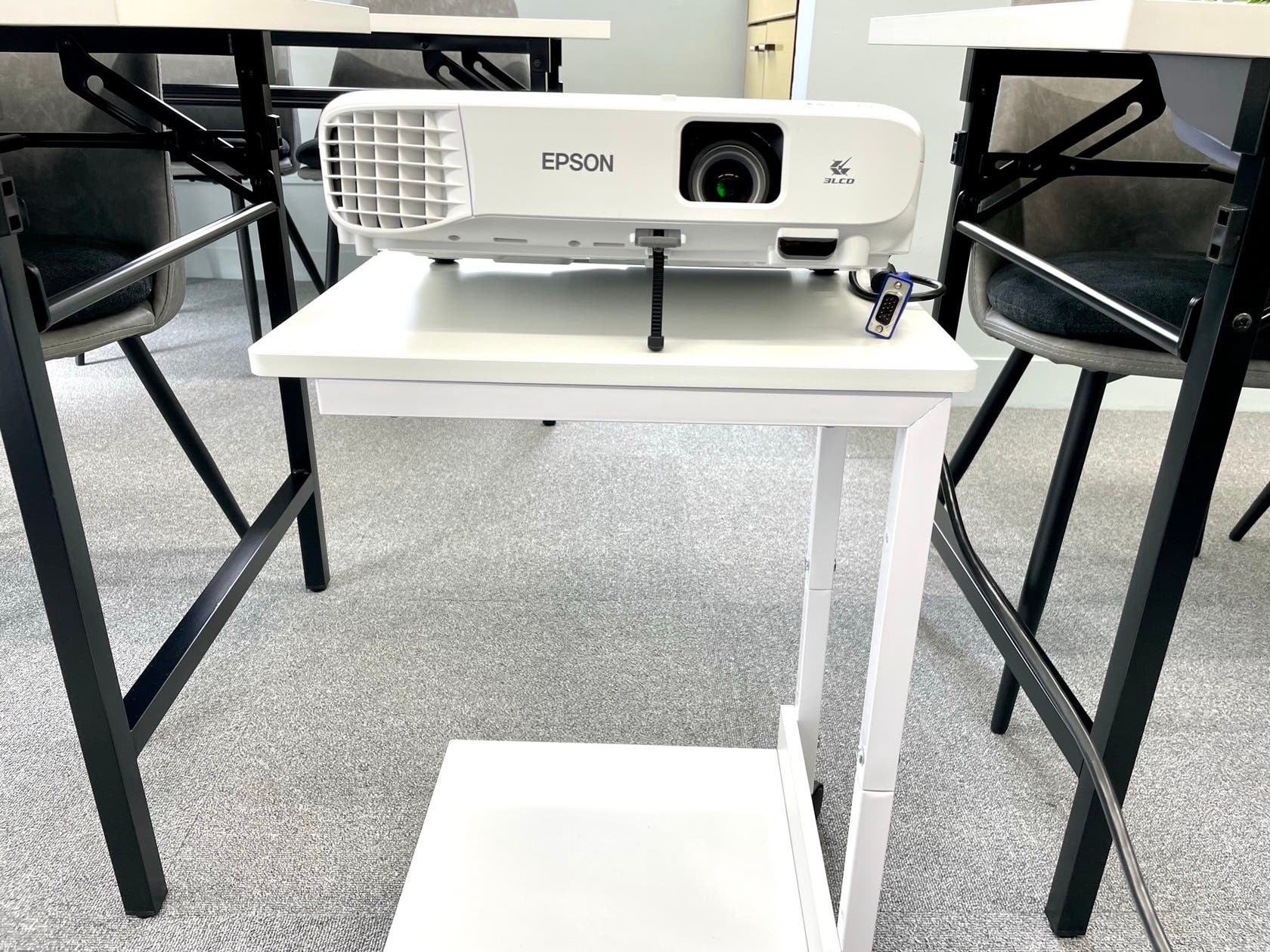 【新宿駅4分】軽食OK🍱会議・懇親会・ボドゲ｜最大16名｜55型TV/光Wi-Fi/土足OK｜プロジェクター有[13]の写真9