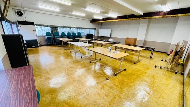 【65インチTV & エアコン、床、LED照明リニューアル👍】踊れる🕺セミナールーム 最大50名 椅子40脚 in 曳舟の写真5