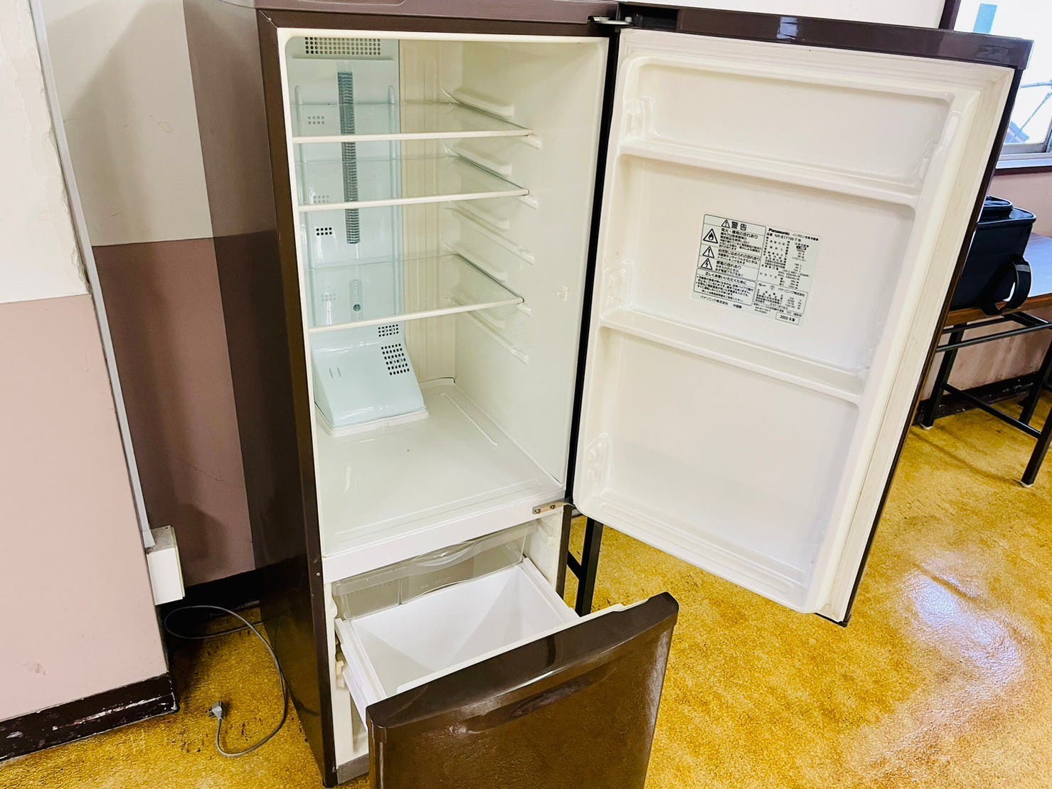 【65インチTV & エアコン、床、LED照明リニューアル👍】踊れる🕺セミナールーム 最大50名 椅子40脚 in 曳舟の写真9