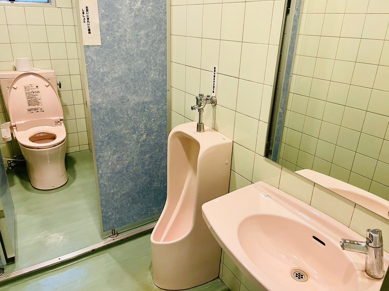 【65インチTV & エアコン、床、LED照明リニューアル👍】踊れる🕺セミナールーム 最大50名 椅子40脚 in 曳舟の写真14