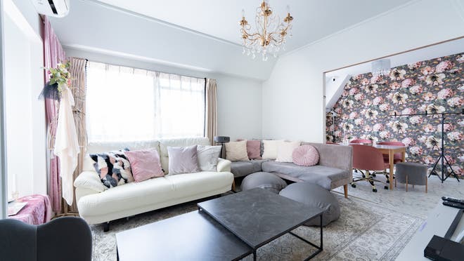 【エレメント京橋駅前🏰】クリスマスツリー🎄14名迄OK!広々2部屋◎120インチ高機能プロジェクター・撮影多数・女子会の写真2