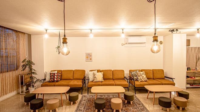 @400円/hほどで1フロア貸切🎉毎回清掃🧹最大40名🙆♀広々空間🍷24H🌠120㌅大画面プロジェクター🎥スマホ・PC投影💻の写真12