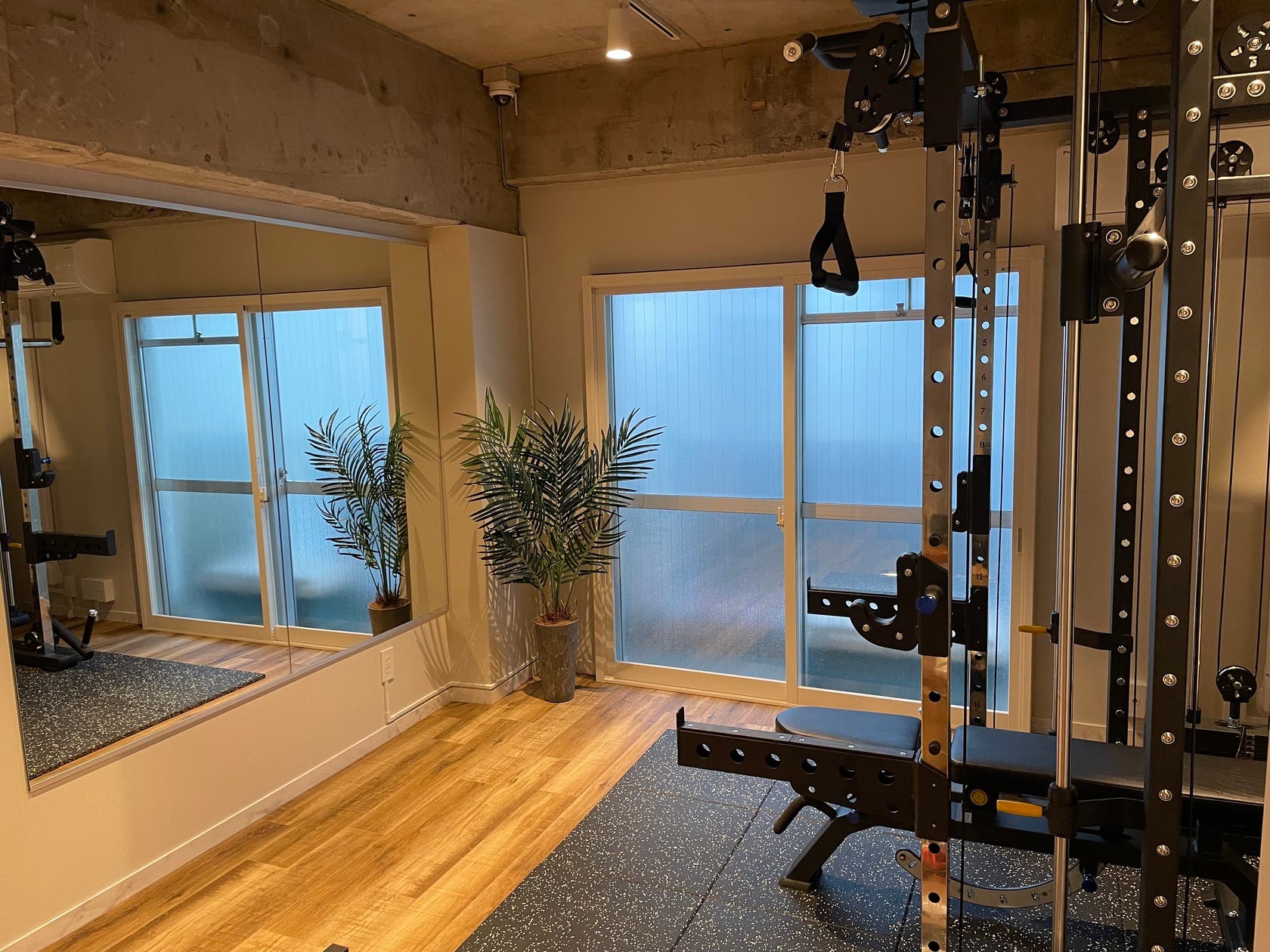 川越駅徒歩4分のレンタルジム！自分時間でトレーニングを！！の写真3