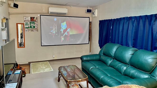 西鉄久留米駅徒歩3分⭐︎24hOPEN⭐︎ミニシアターが楽しめるスペース◆パーティー/WEB会議/事務所利用/楽器演奏の写真3