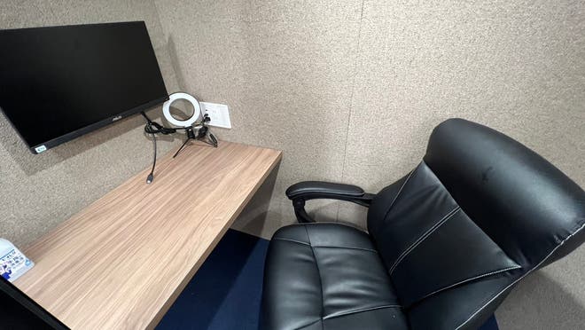 <RemoteworkBOX 共新ビル店【No.6】>完全個室⭐️Wi-Fi無料!/2時間以上の利用でお得!の写真2