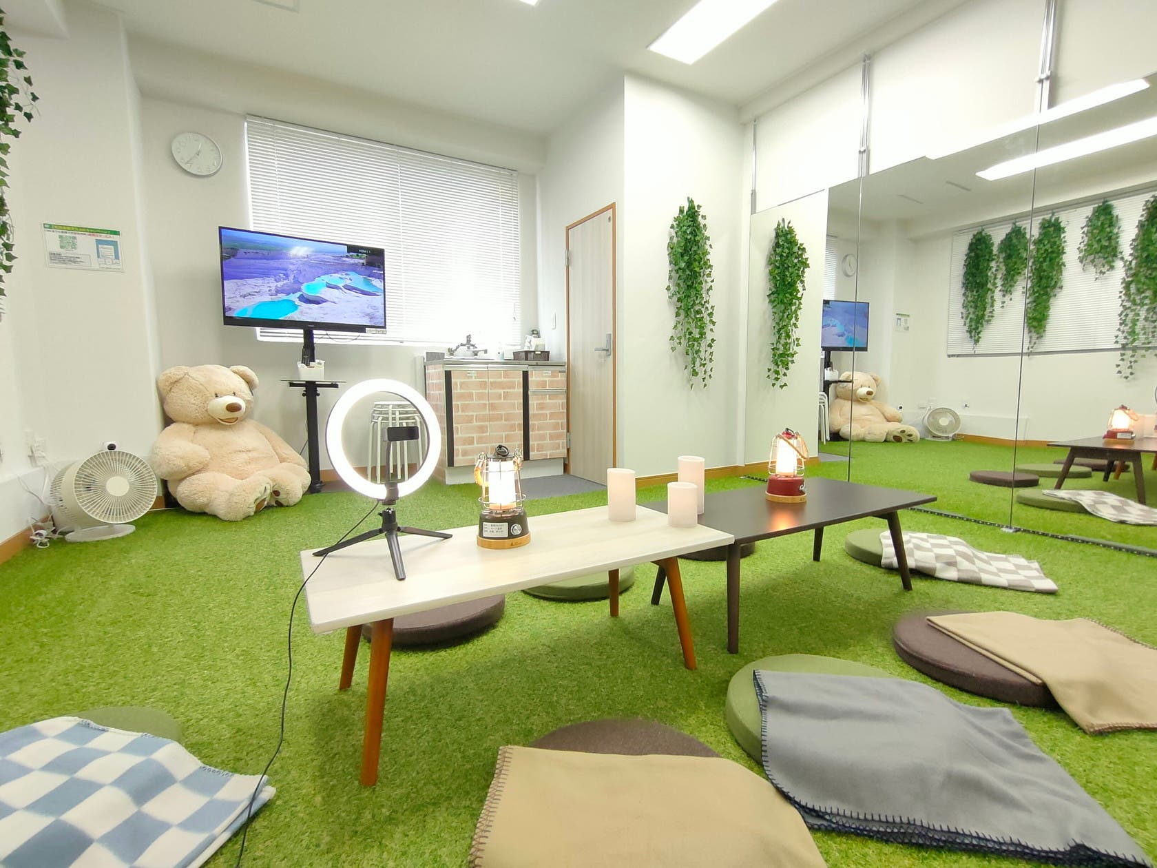 施術ベッド2台⁉️【市ヶ谷駅2分🔥】✨5名ダンスOK✨施術台あり✨備品充実✨高速光回線✨大型鏡✨【モエギ市ヶ谷】の写真6