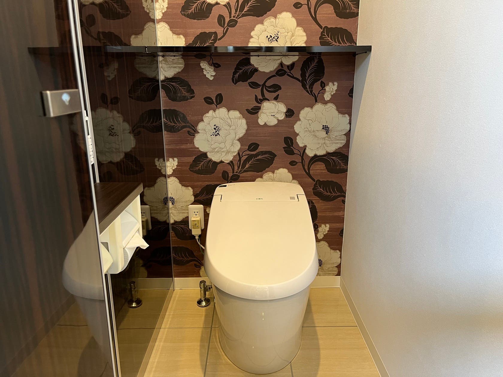 広い無料駐車場併設!【Room C 1～6名位のご利用に】面談・就職面接・勉強会・ヨガに! /レビューを書いて割引!の写真14