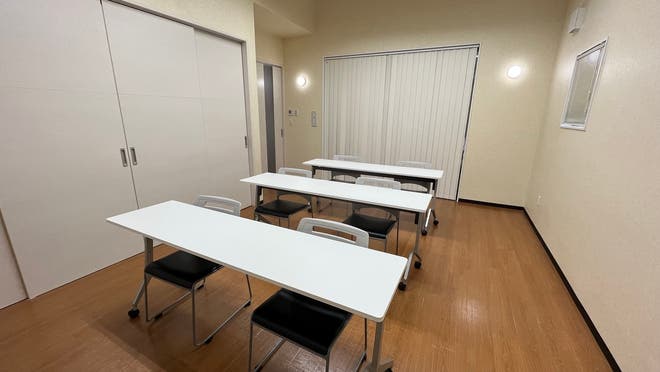 広い無料駐車場併設!【Room B 10名程度のご利用に】教室・会議・会合・勉強会に! /レビューを書いて割引!の写真4