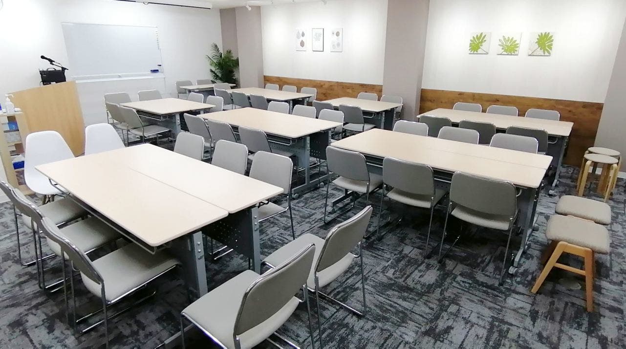 【市ヶ谷・半蔵門・九段下】最大54名収容の綺麗な会議室/会議・研修・イベント・ゲーム会/高速光WIFI/高画質プロジェクターの写真7