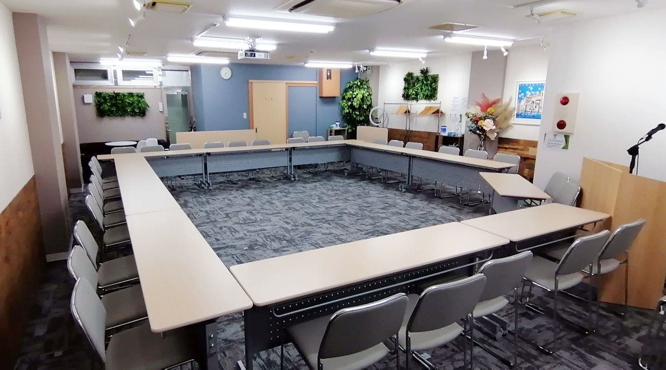 【市ヶ谷・半蔵門・九段下】最大54名収容の綺麗な会議室/会議・研修・イベント・ゲーム会/高速光WIFI/高画質プロジェクターの写真8