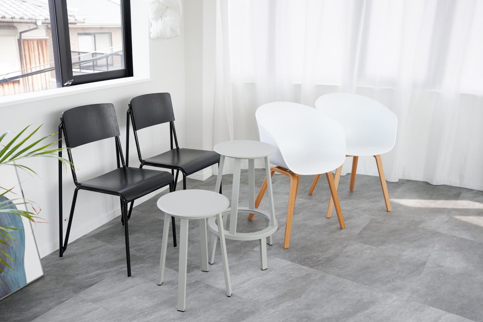 【NEW✨白いスタジオ】3面採光／自然光スタジオ／尼崎塚口には珍しいオシャレな雰囲気の撮影スタジオの写真4