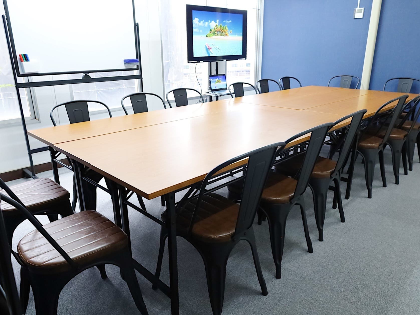 千葉駅西口徒歩2分/最大18名/飲食/無料Wifi/会議/テレワーク/ボードゲーム/ワークショップの写真6