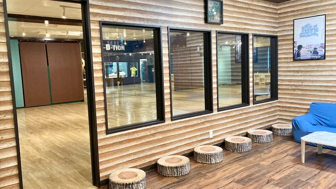 【東中野駅徒歩5分】20名まで入れるダンススタジオ/Wi-Fi有/見学ブース付/ダンス・ヨガ・演劇芝居・ベビーマッサージなどの写真9