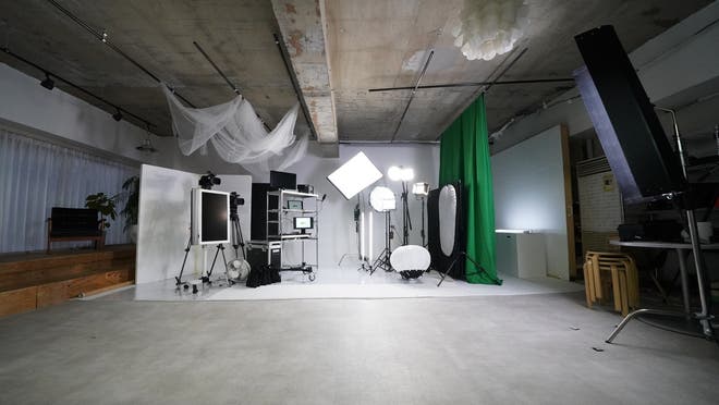 『白ホリ×自然光』が人気の撮影スタジオ 御予約受付中!!の写真6