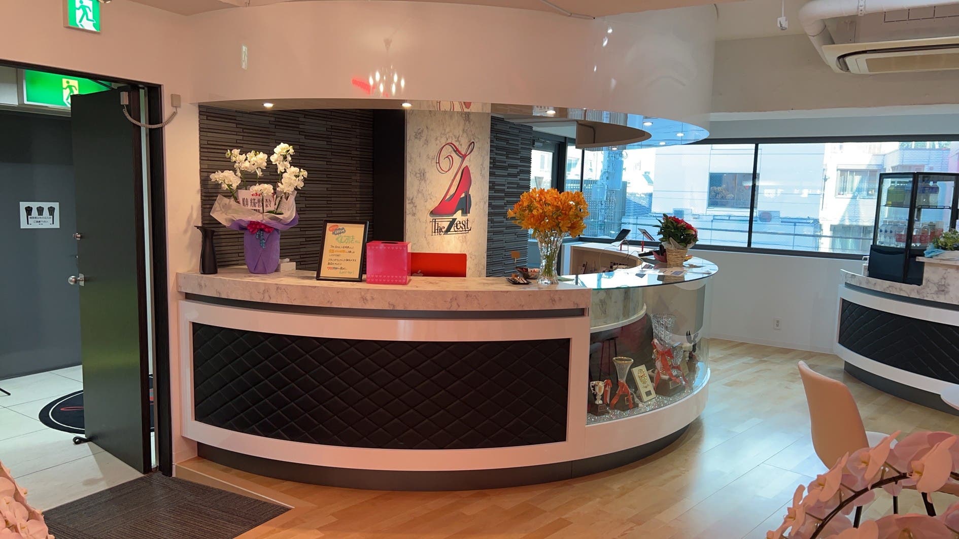 日比谷線六本木駅から徒歩７分、都内最大級のダンスフロア。最大120名収容。Wi-Fiあり。の写真5