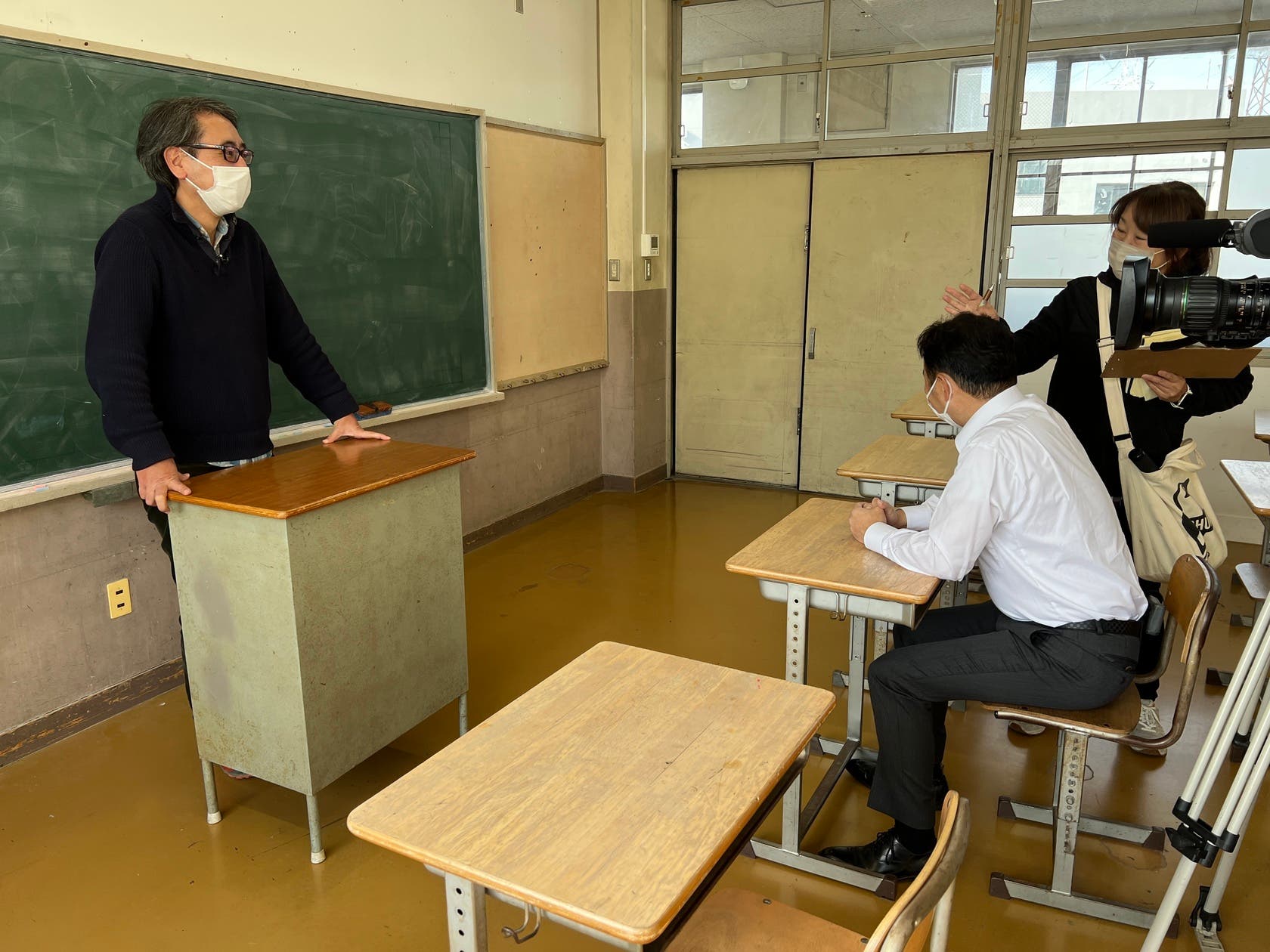 駅ちか！【コスプレ撮影！動画撮影！教室講演！】授業中の教室！小学校のそのままの教室が舞台です！の写真6