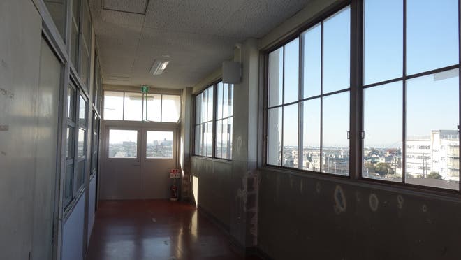 駅ちか!【コスプレ撮影!動画撮影!教室講演!】授業中の教室!小学校のそのままの教室が舞台です!の写真5