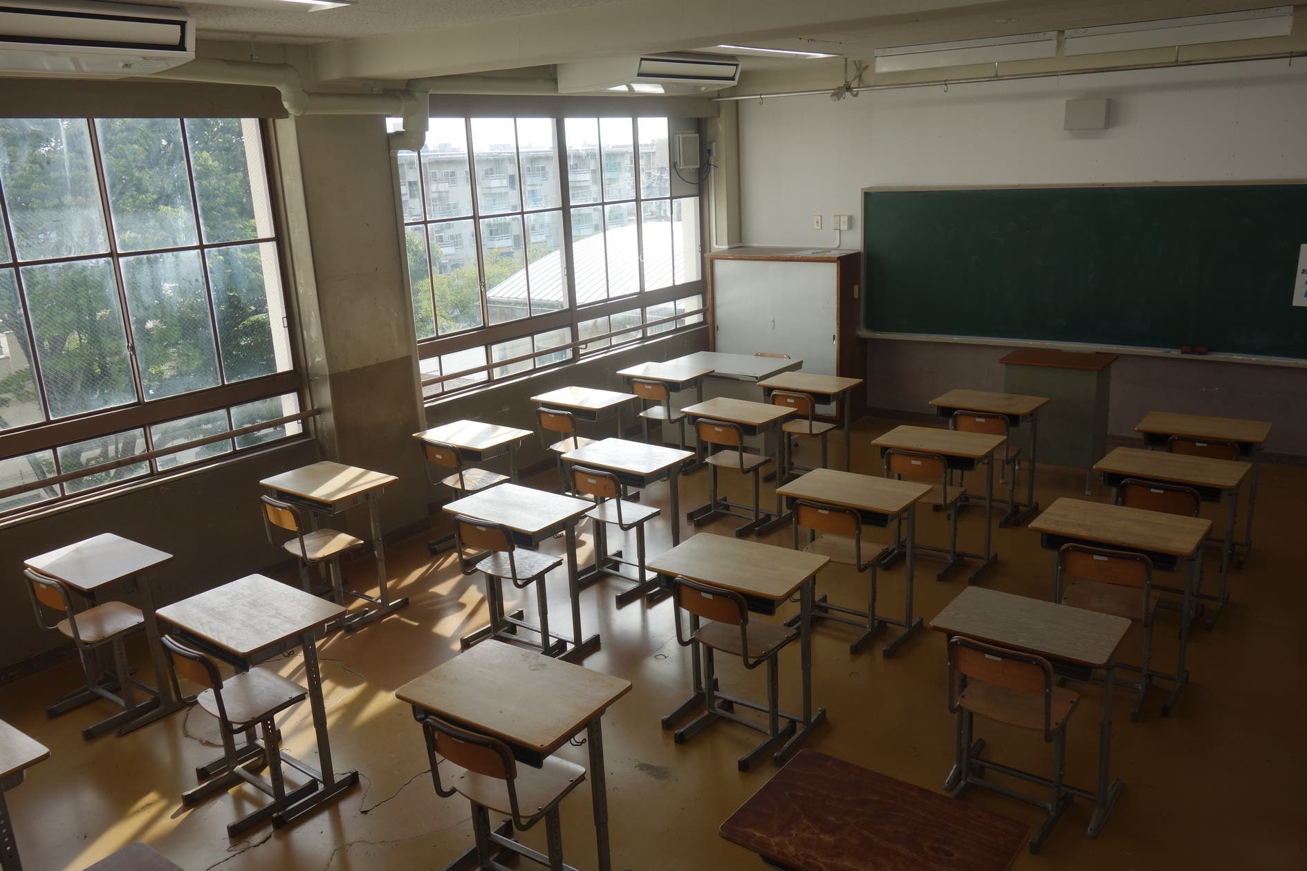 駅ちか！【コスプレ撮影！動画撮影！教室講演！】授業中の教室！小学校のそのままの教室が舞台です！の写真8