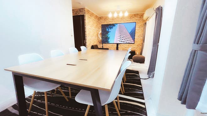 【船橋駅徒歩2分】🚉南口から1番近い会議室/50型モニター/冷蔵庫/レンジ🃏ボドゲ📷撮影🌅オフ会の写真1