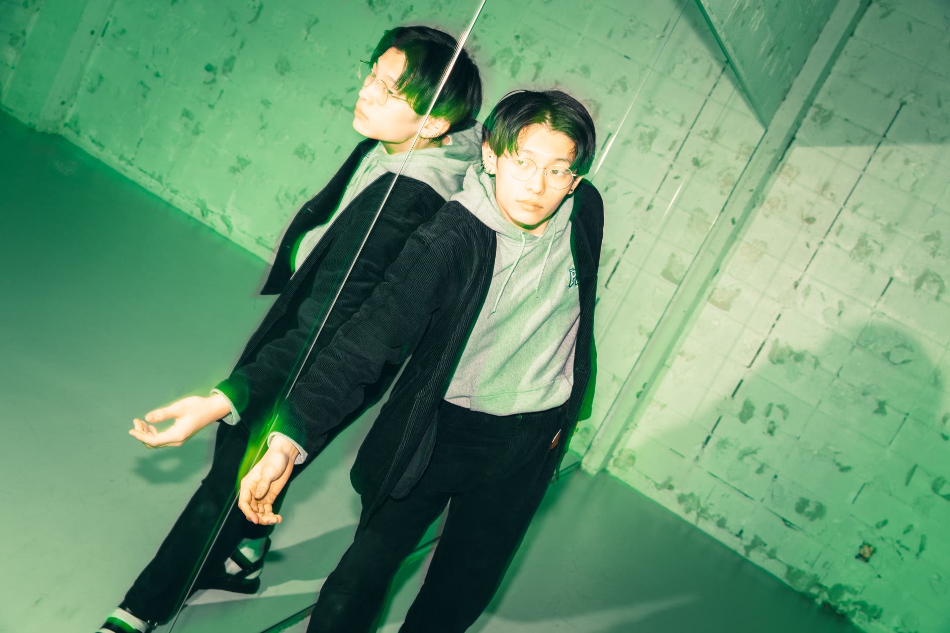 ベストホスト運営✨ 天高5m駅30秒の格安撮影スタジオ！各種撮影用照明、黒バック、グリーンバック、有線LAN完備！の写真12