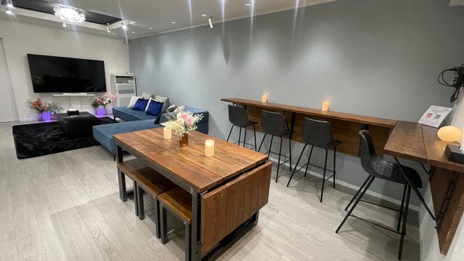 西九条・千鳥橋駅から近く☆USJ近く☆広々スペース最大16名利用可☆75型TV☆24時間利用可☆の写真1