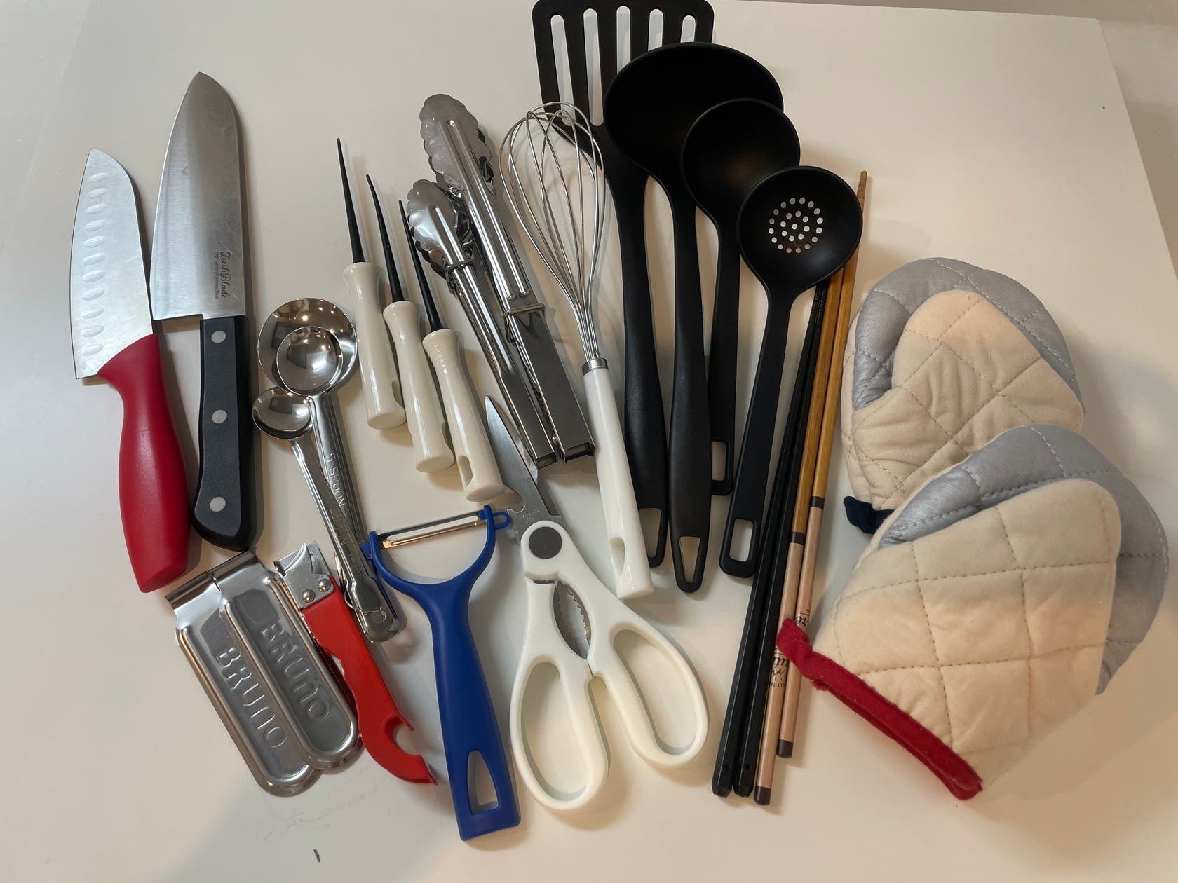 西九条・千鳥橋駅から近く☆USJ近く☆広々スペース最大16名利用可☆75型TV☆24時間利用可☆の写真16