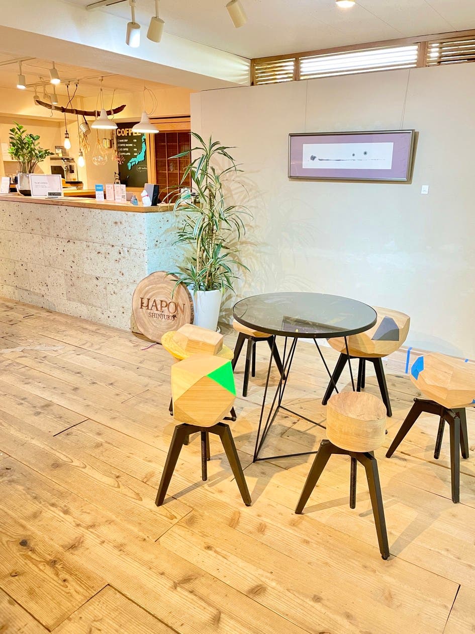 【新宿駅徒歩6分・西武新宿駅徒歩5分】木の香りがする会議室（南）　会議/商談/少人数での打ち合わせに向いている空間です。の写真15